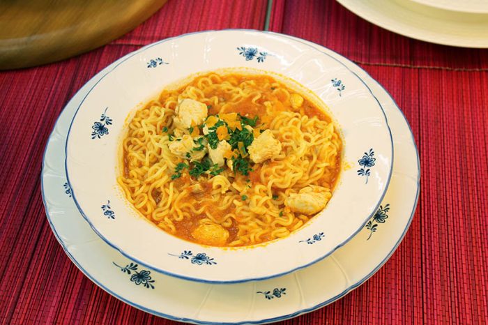 Cómo preparar ramen: 3 recetas de sopas instantáneas para disfrutarlas ...